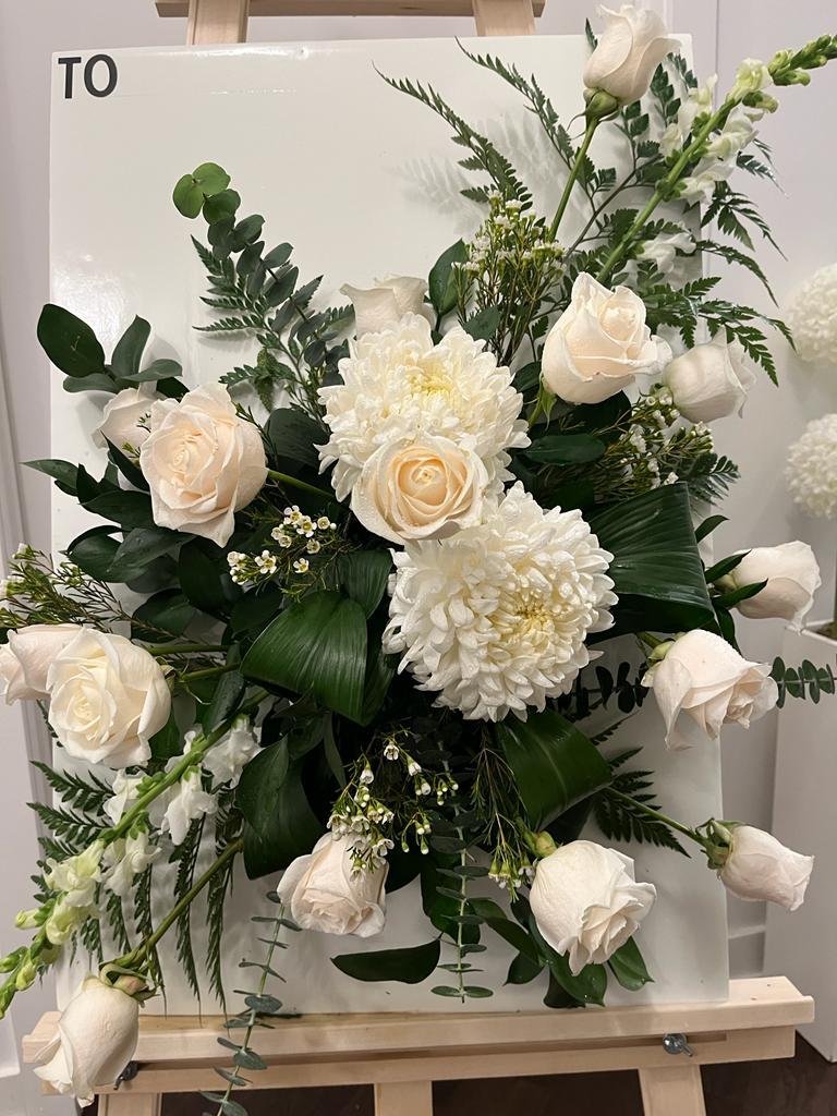 Heartfelt Condolences - Tina's 4Ever Flowers